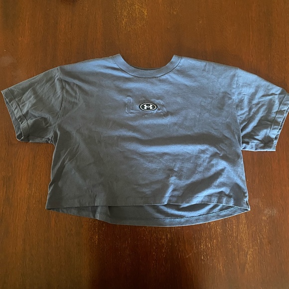 Under Armour | Tops | Under Armor Crop Top | Poshmark